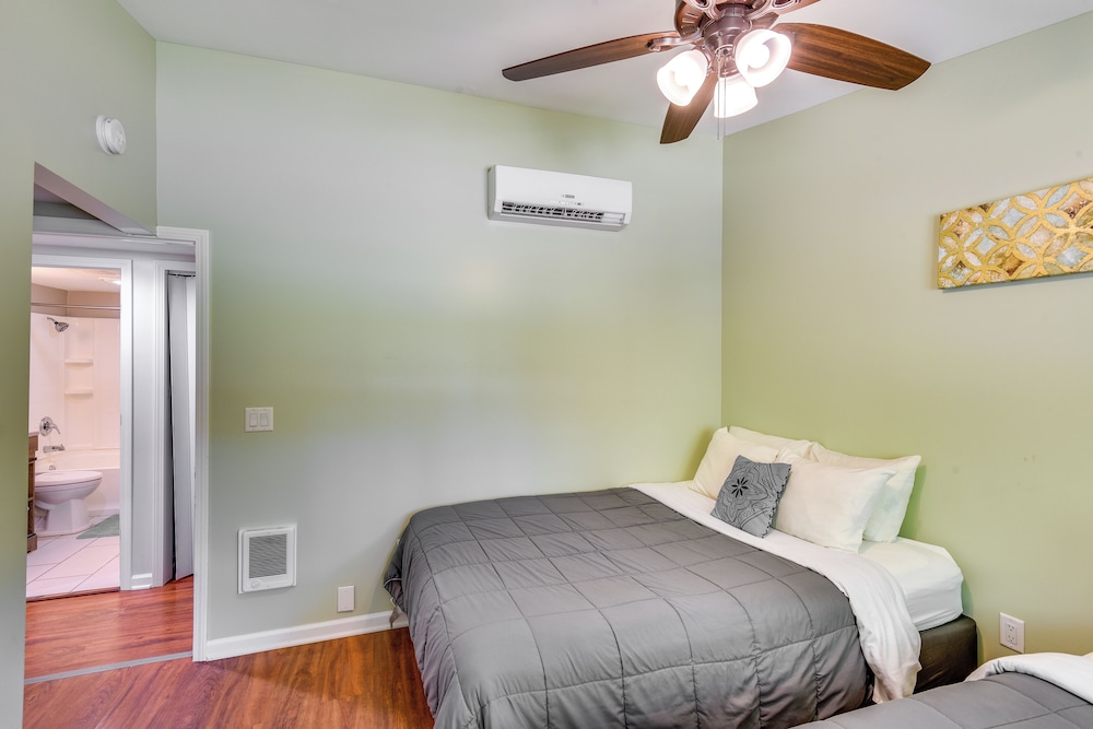 2 Mi To Warren Dunes: Sawyer Apartment W/ Deck! - Warren Dunes State Park, Sawyer