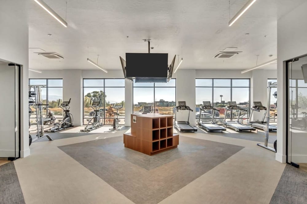 Upscale 2br W Pool Gym Near Hill Afb - Cherry Hill, Kaysville