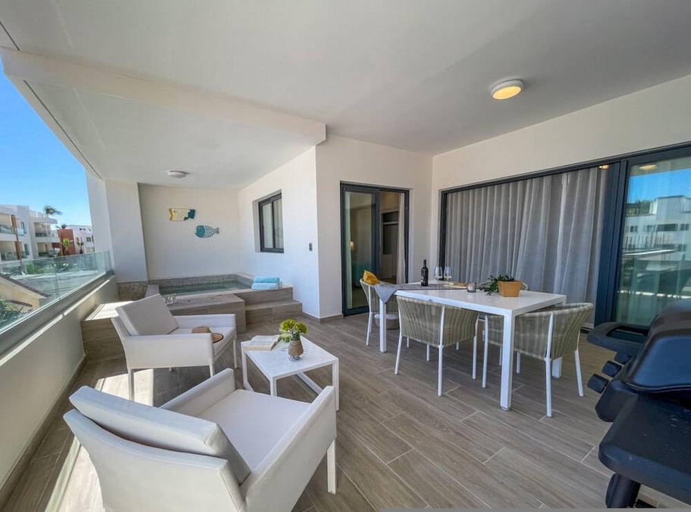Incredibly Beautiful Condo Just Steps To The Beach - Punta Cana