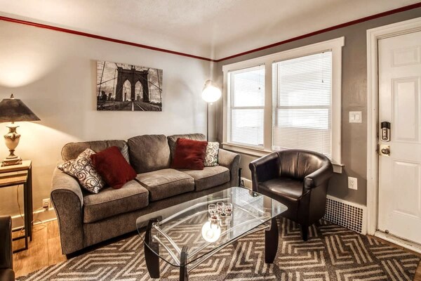 Automaniac Spot In The Heart Of Pontiac 3 Beds 2 Baths - Auburn Hills, MI