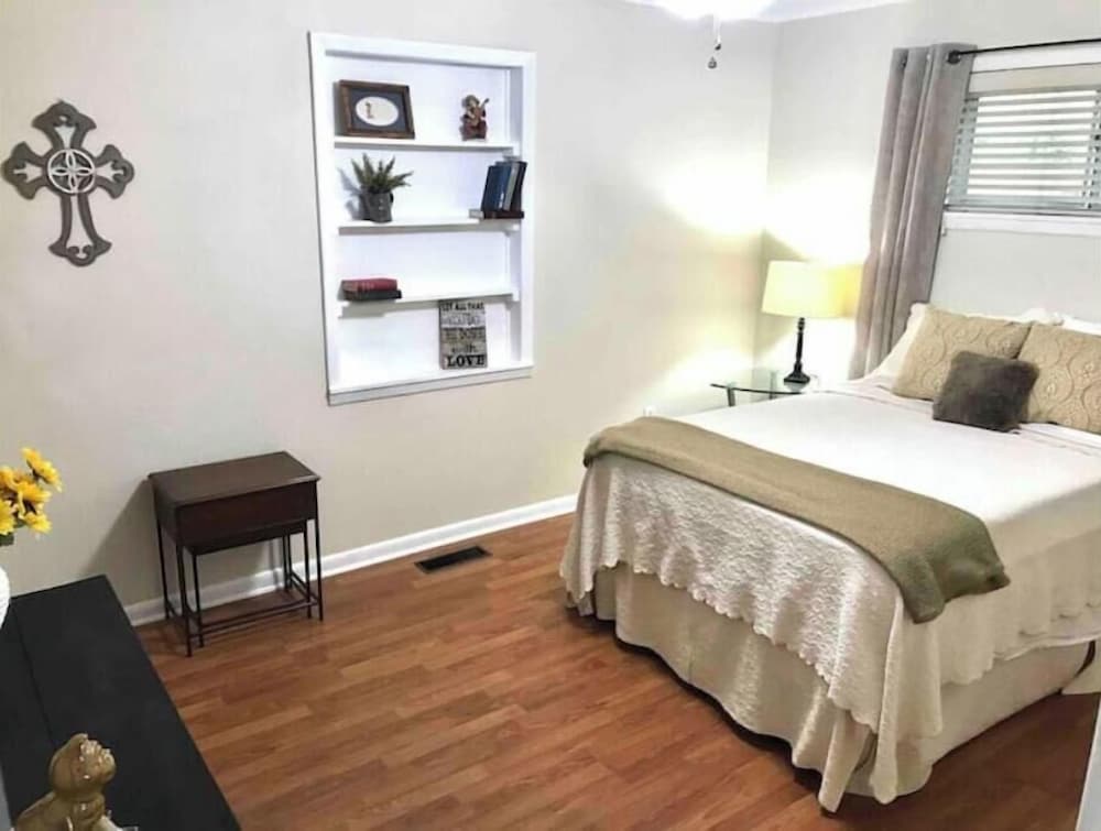 Bison Hall 1, No Cleaning Fee, 1 Block From Harding - Harding University, Searcy