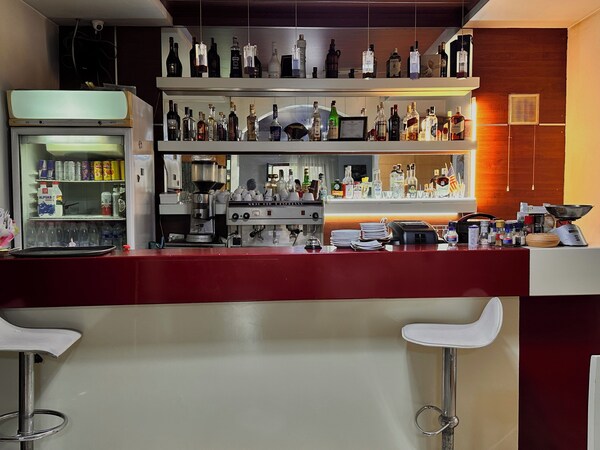 Grand House - Tirana