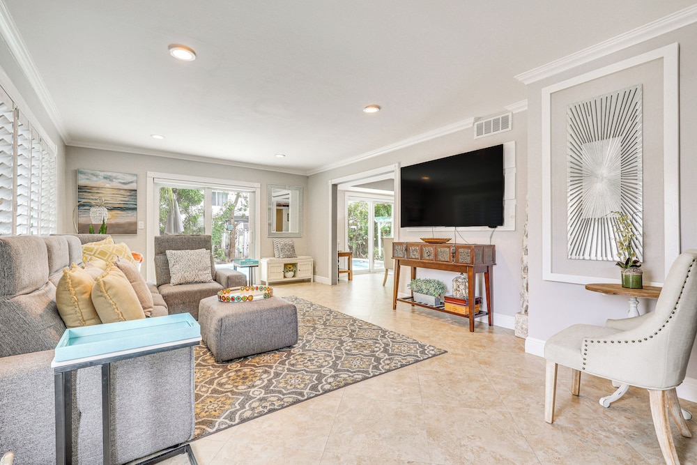Sun-soaked Pompano Beach Home W/ Private Pool! - Sunrise, FL