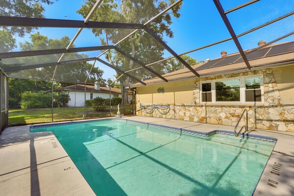 5 Mi To Weeki Wachee: Spring Hill Home W/ Lanai - Spring Hill, FL