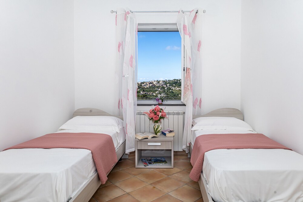 Amore Rentals - Villa Lions Rose With Swimming Pool And Sea View - Sorrento