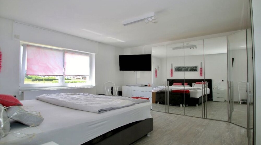 Exklusives Haus Mit Pool&sauna - Hamm