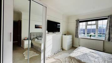 Apartamento | 2 quartos, ferros/tábuas de passar roupa, Wi-Fi de cortesia