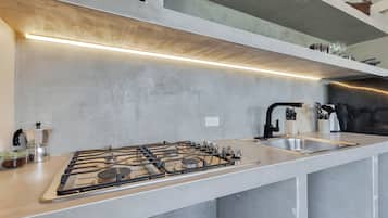 Estúdio Clássico | Cozinha privada | Um frigorífico, um micro-ondas, uma placa de cozinha