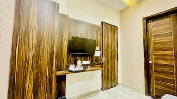 Quarto casal conforto | Wi-Fi de cortesia, roupa de cama