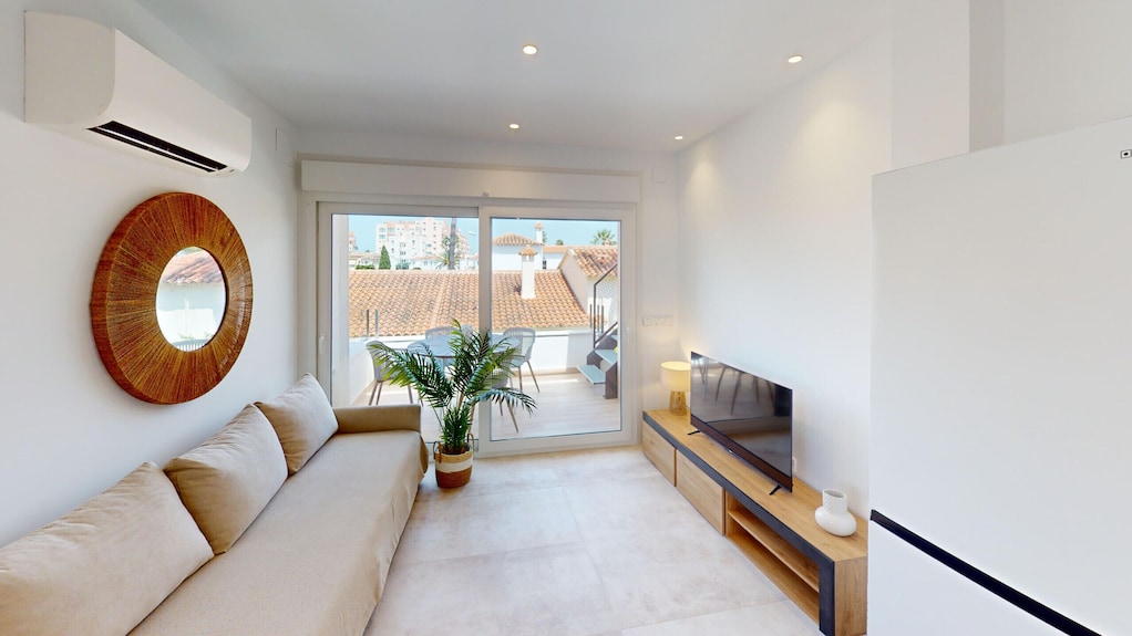 Sunset By On Travel - Oliva