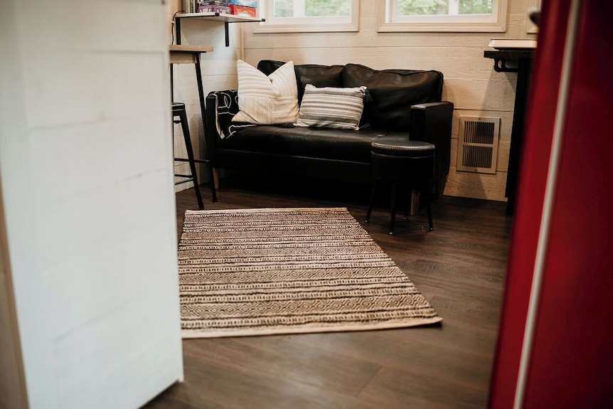 "The Beatnik Nook" Tiny Cabin Tucked In Nature - Minnesota