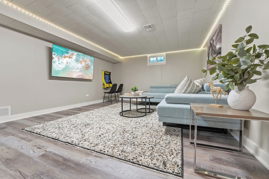 Chic Oasis/game Room/near Base/5 Bedroom - Waukegan, IL