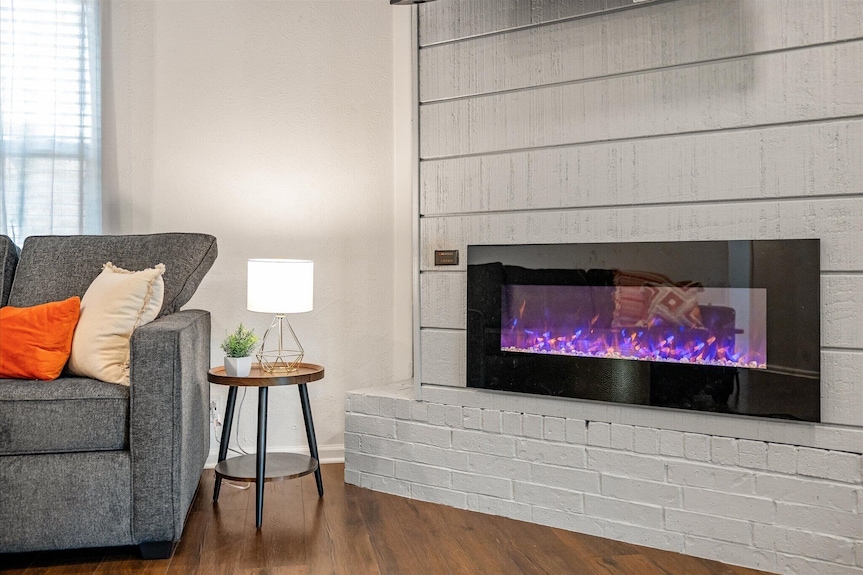 Cozy 3br With King Beds, Grill, Ac, Wifi & Coffee! Near Downtown Weatherford - Weatherford, TX