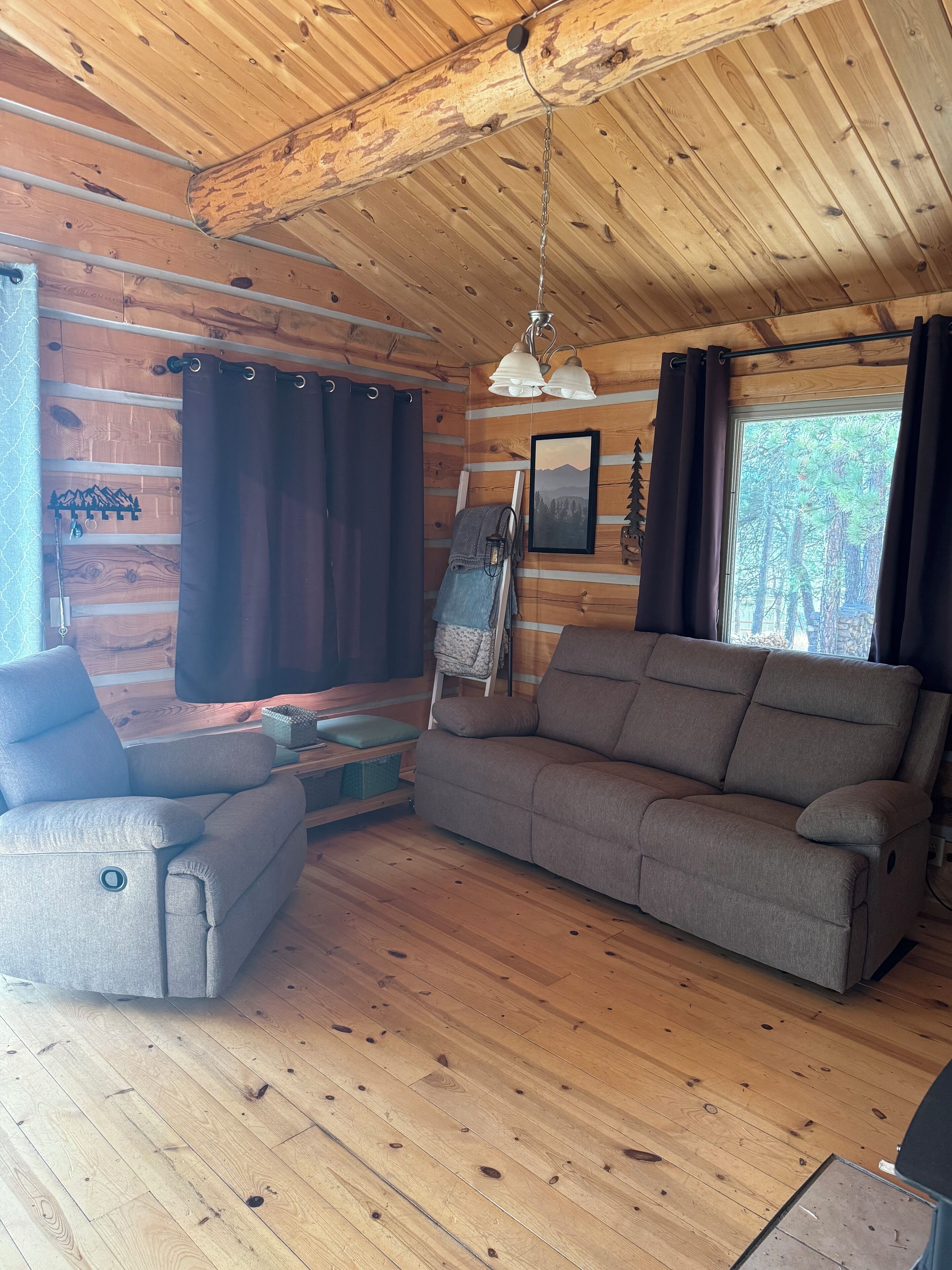 Log Cabin With Wifi In Quiet Community Above Custer. - Custer, SD