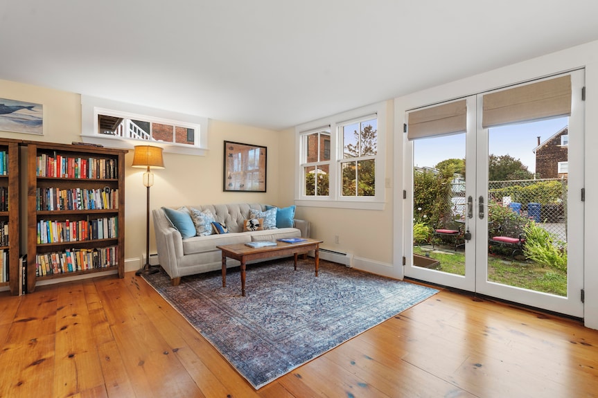 Entire 4br 2 Bath Home L Minutes To Downtown Salem - Marblehead, MA