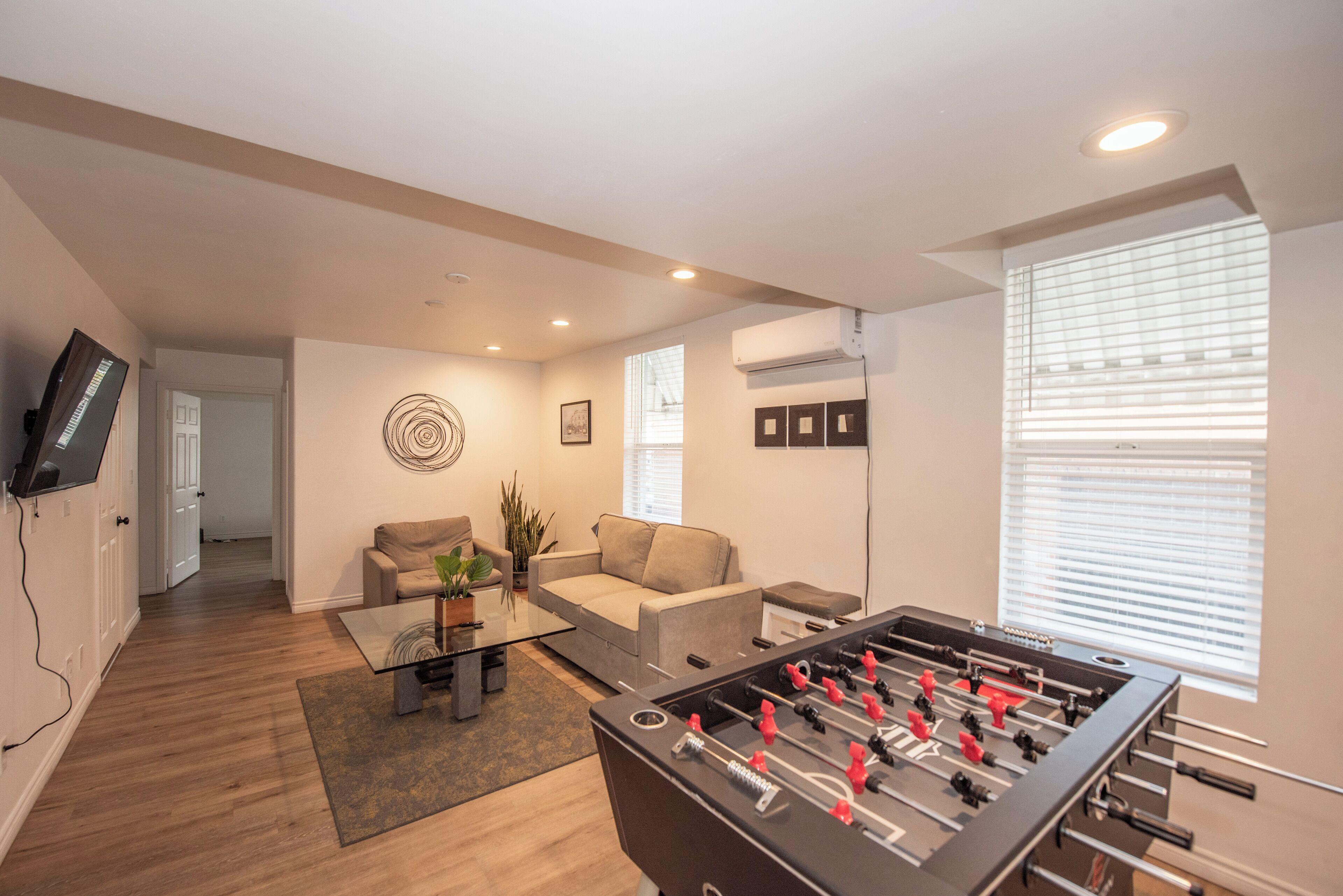 Charming And Spacious 3-bedroom,house In Vibrant Part Of San Diego With Ac &Wifi - Coronado Island, CA