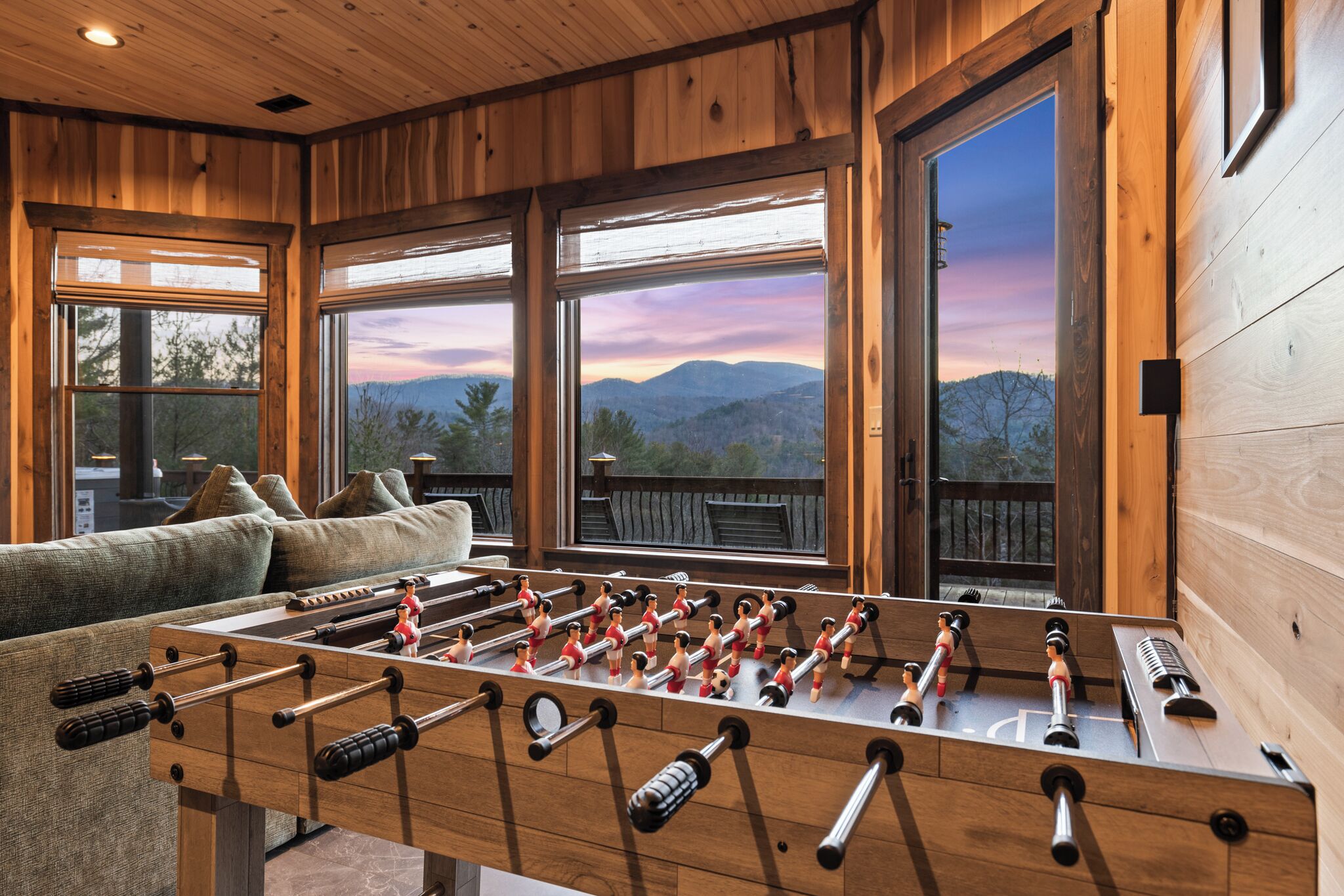 Luxe Wellness Retreat  Epic Mtn Views  Sauna, Hot Tub  Fire-pit  Games - Blue Ridge, GA