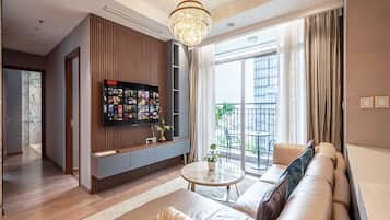 Apartamento com design assinado, 4 quartos, sacada, vista para a cidade | 3 quartos, roupas de cama premium