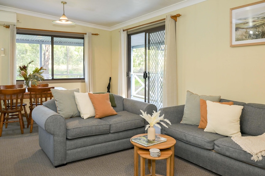 Casuarina Cabin 8 - 2 Bedroom With 2 X Queen Beds - Pokolbin