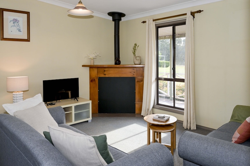 Rose Cabin 7 - 1 Bedroom With 1 X Queen Bed - Pokolbin