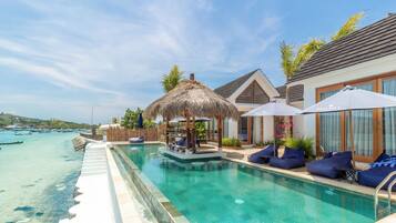 5 piscinas internas, piscina externa