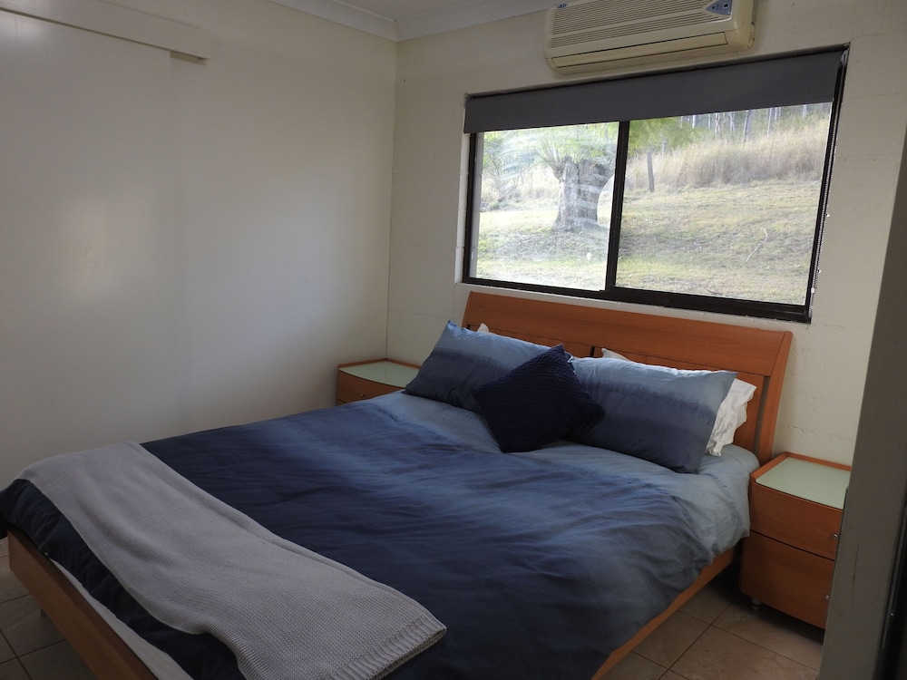 Charming 2-bedroom Farm Stay Cottage In Murphys Creek - Highfields