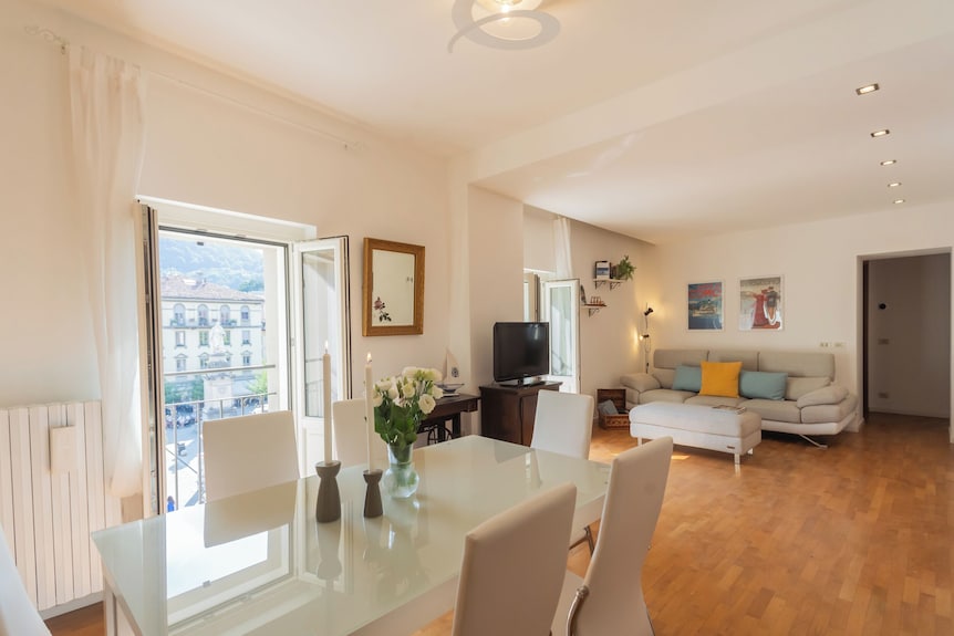 Linda Apartments - Quatre Chambres Appartement, Couchages 8 - Côme