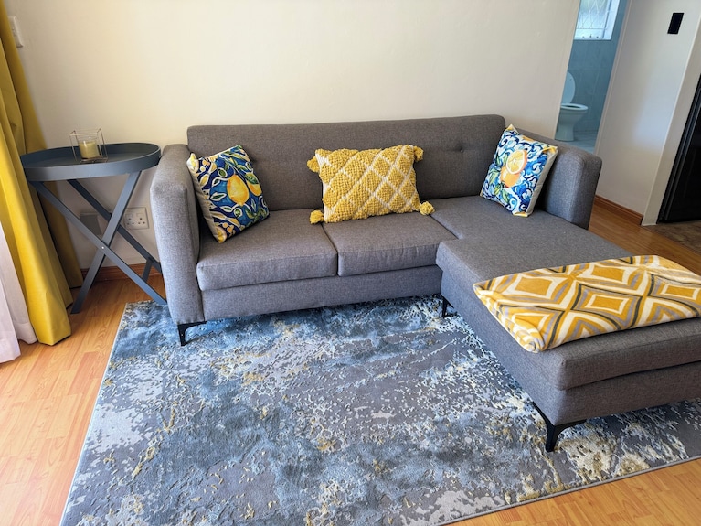 Tiny Home In Garden Setting - Johannesburg