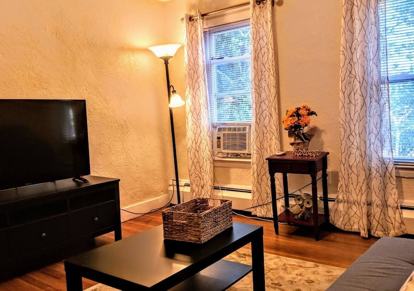 Great Apartment On River/ Harvard Square Two Blocks\n - Cambridge, MA