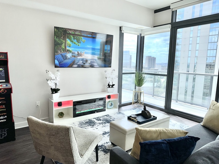 Skyline Luxe | Large Balcony | Mondern Comfort | Pool - Atlanta, GA