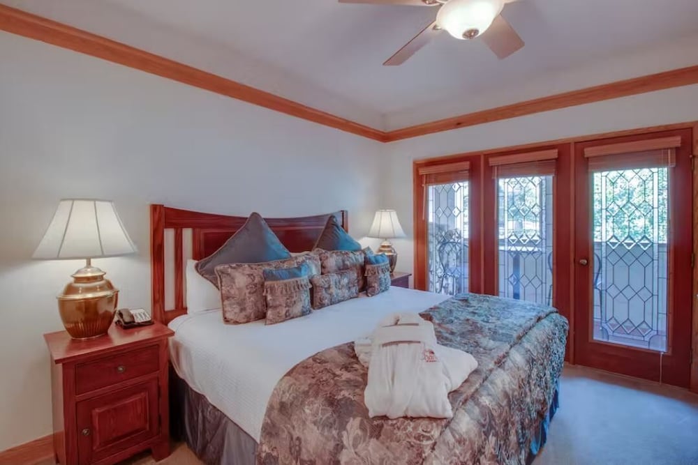 Comfortable 2BR ski in/ski out condo in BC Village with resort amenities! - Beaver Creek | Vrbo