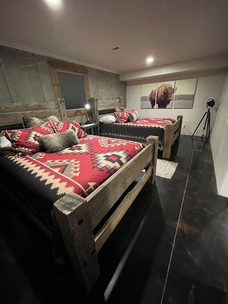 Mountain View Retreat - Ennis, MT