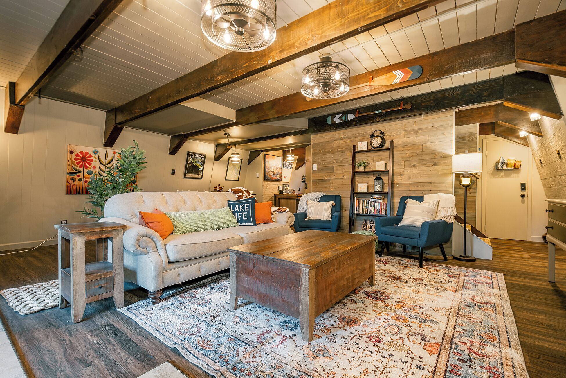 Rustic Charm Meets Modern Boutique + Lake Central + Hot Tub, Sauna, Lake Access - Deep Creek Lake, MD