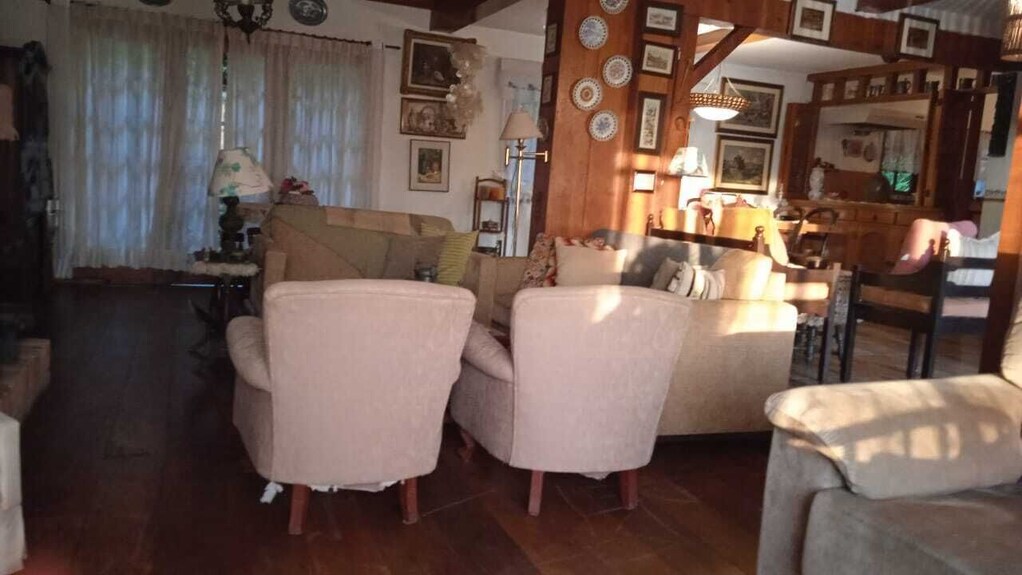 Casa Aconchegante Em Campos Do Jordão Com 4 Suítes, Aceita Animais De Estimação - Campos do Jordão