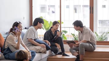 Apartamento Presidencial, 4 quartos, Vista para a cidade | Sala de estar | Televisor