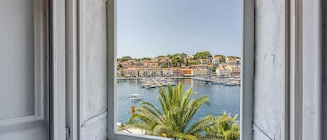 Estúdio família, vista para o mar, de frente para o mar (Lasta 30 Lošinj Town Studio) | Vista do quarto