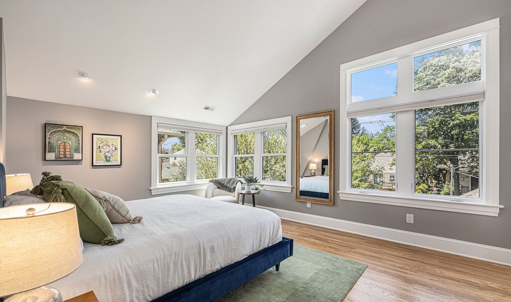 This House Is A 4 Bedroom(s), 3.5 Bathrooms, Located In Denver, Co. - Denver, CO