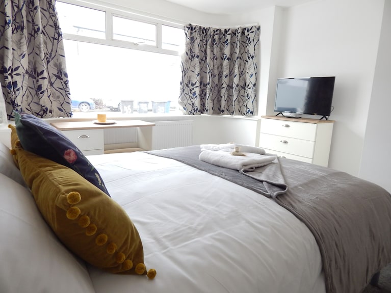 Modern, Stylish And Well Located En-suite Rooms With Parking - Cambridgeshire