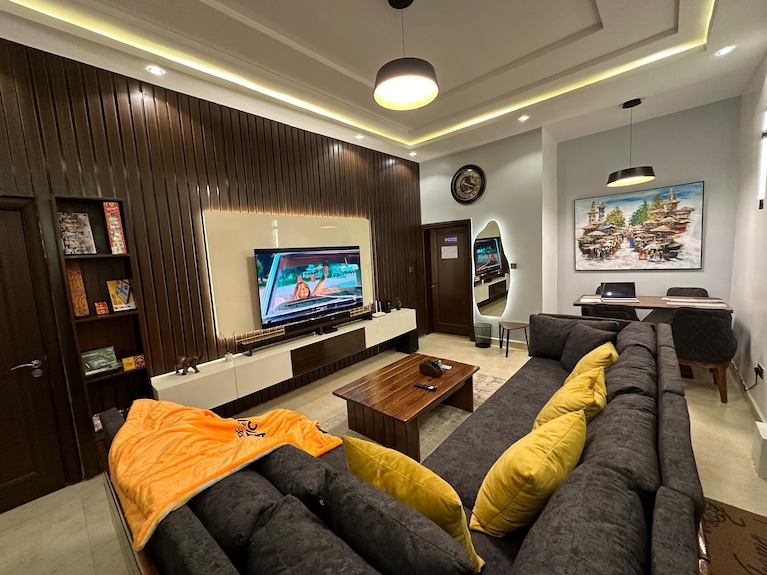 Deluxe 3, 2, 1 Bedroom Serviced Apartments, Garki, Abuja - Abuja