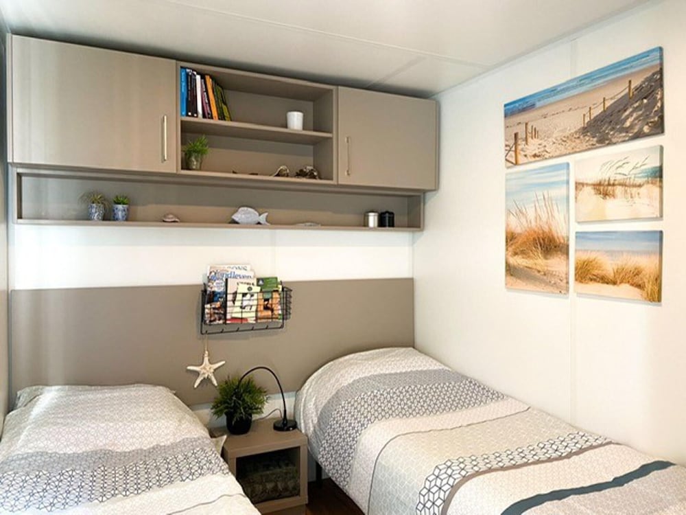 Nice Chalet With Air Conditioning, On A Holiday Park, 1 Km. From The Beach - Vlissingen