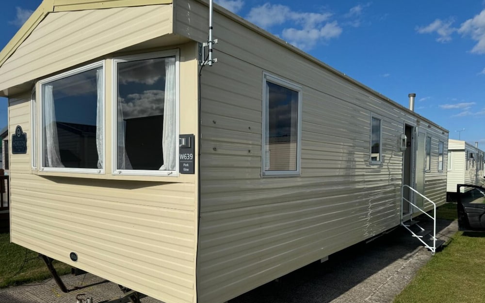 Ajs Caravan Hire Rhyl 3 Bed 8 Birth - Rhyl