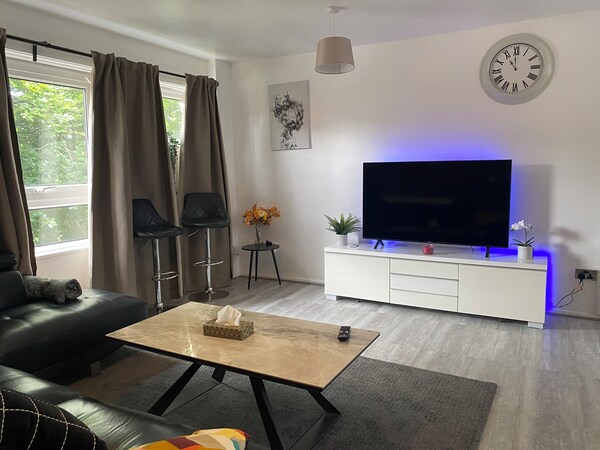 Apartment - Sleeps 2 & Free Parking - Birmingham