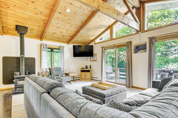 Peaceful Highland Lake Home W/ Kayaks, Dock Access - Bridgton, ME
