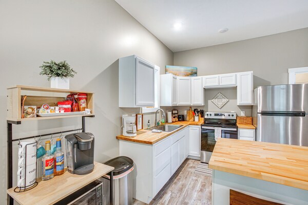 Hike, Ski & Unwind: Michigan Escape W/ Fire Pit! - Glen Arbor, MI