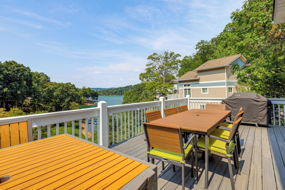 Decks, Dock & Views: Lakefront Home In Lafollette! - Norris Lake, TN