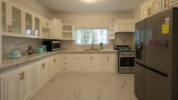 Quarto casal luxo, vista para o jardim | Cozinha privada