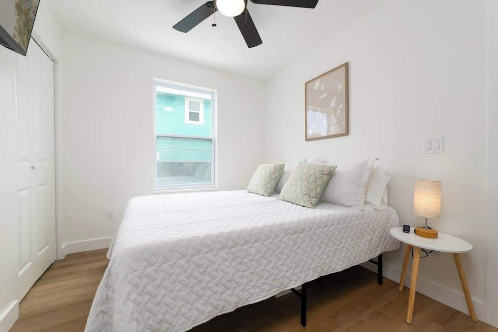 Ocean Views - 3 Bedroom Oasis - Atlantic Beach, FL