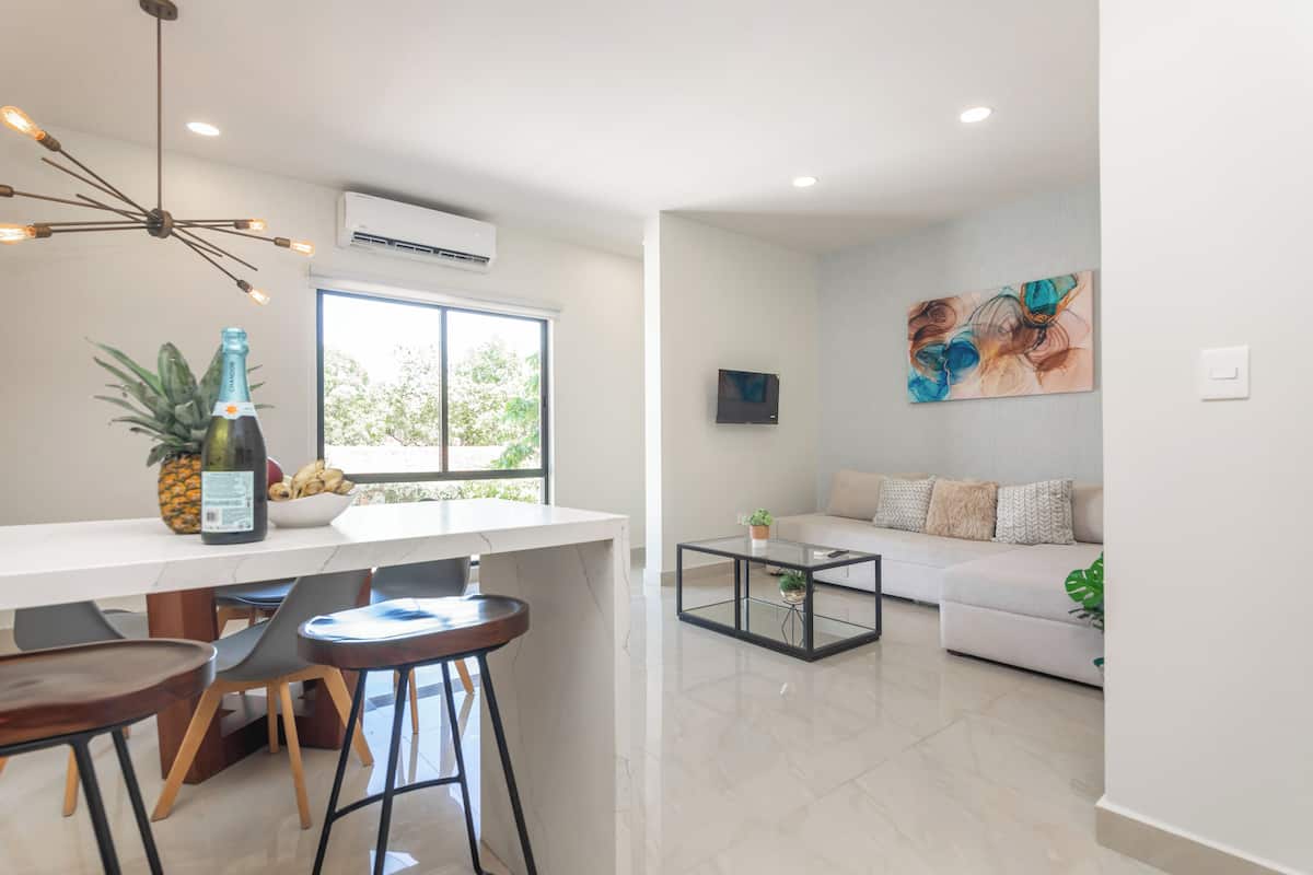 Apartamento, sacada | Área de estar | TV LED