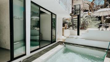 Apartamento Familiar, vista para a piscina | Terraço/pátio interior