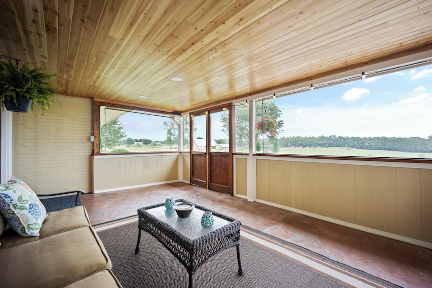 13br Private Retreat On Acreage Near Kc - Kearney, MO